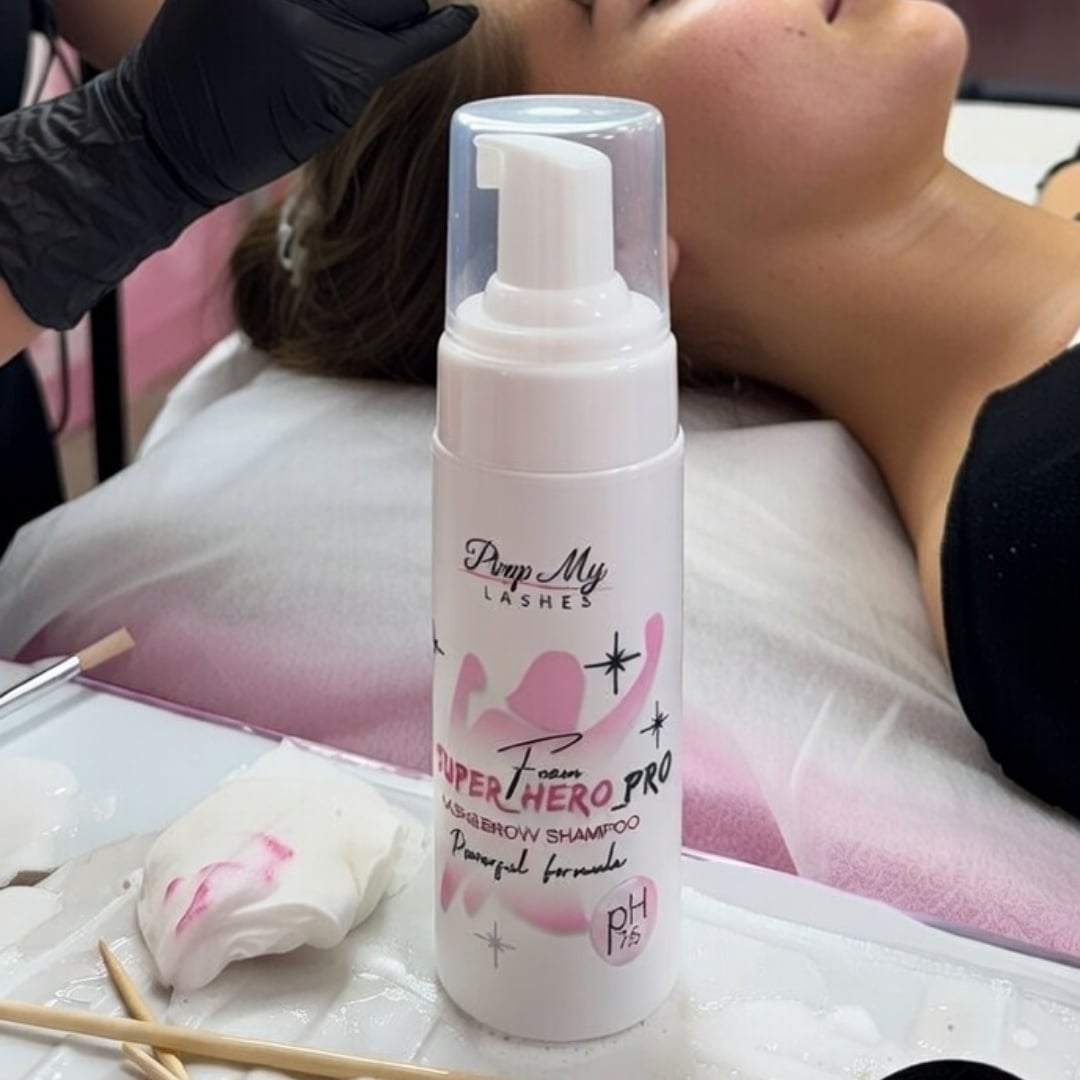 Piankowy szampon do brwi i rzęs Super Hero Pro 150 ml Pimp My Lashes ...