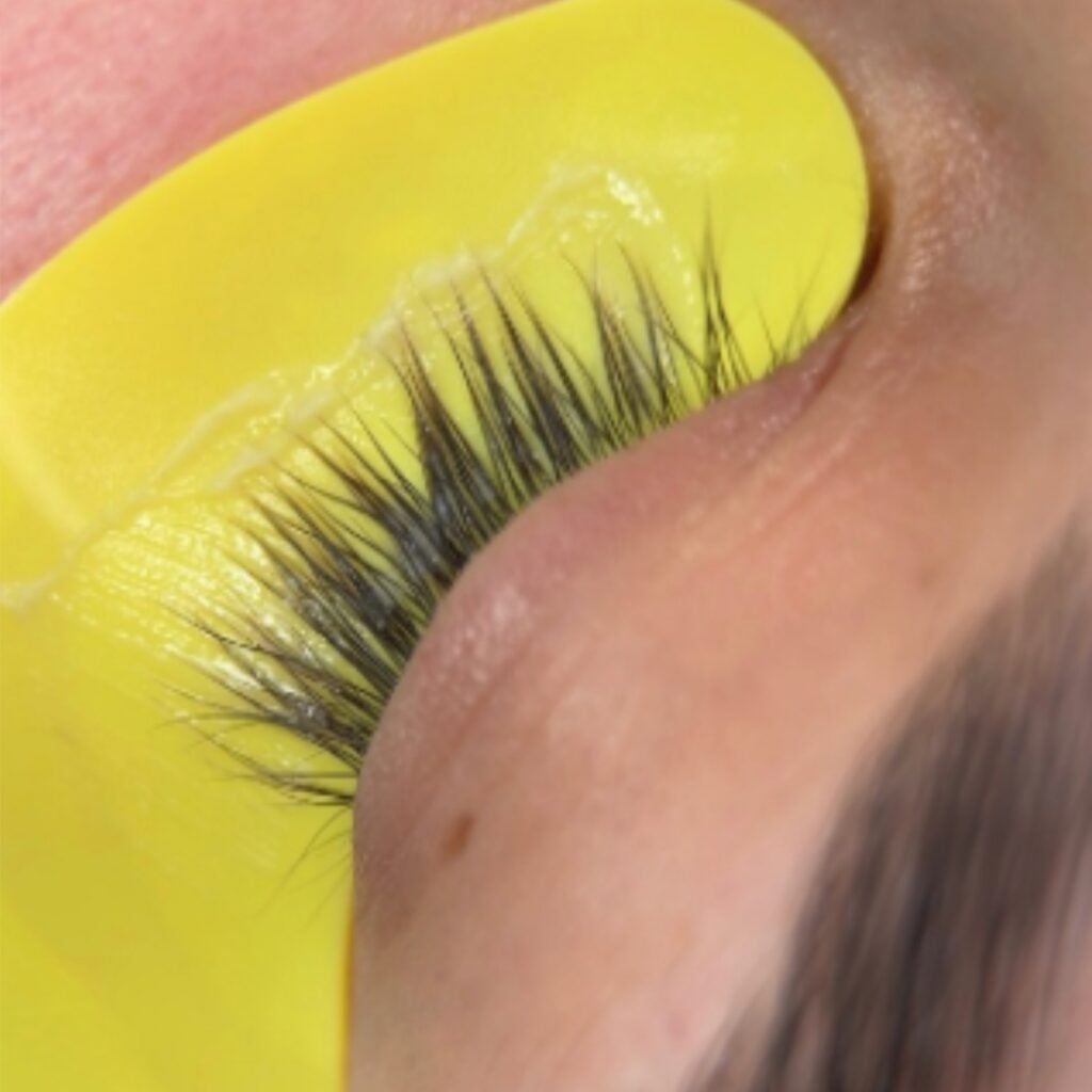 Najczęstsze błędy w koreańskiej laminacji rzęs i jak ich unikać - Pimp ...